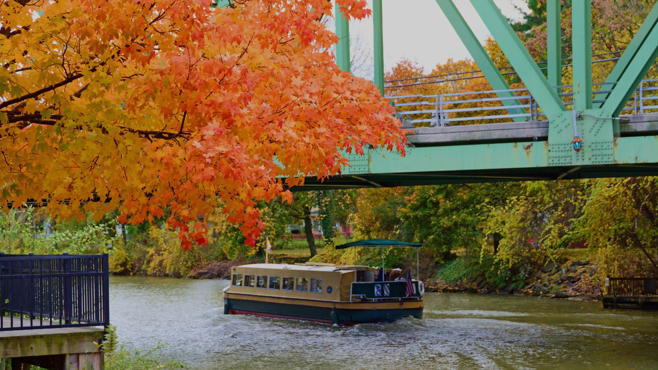 Behind the Scenes of a Group Tour: Pro Tips for Travelers and ...